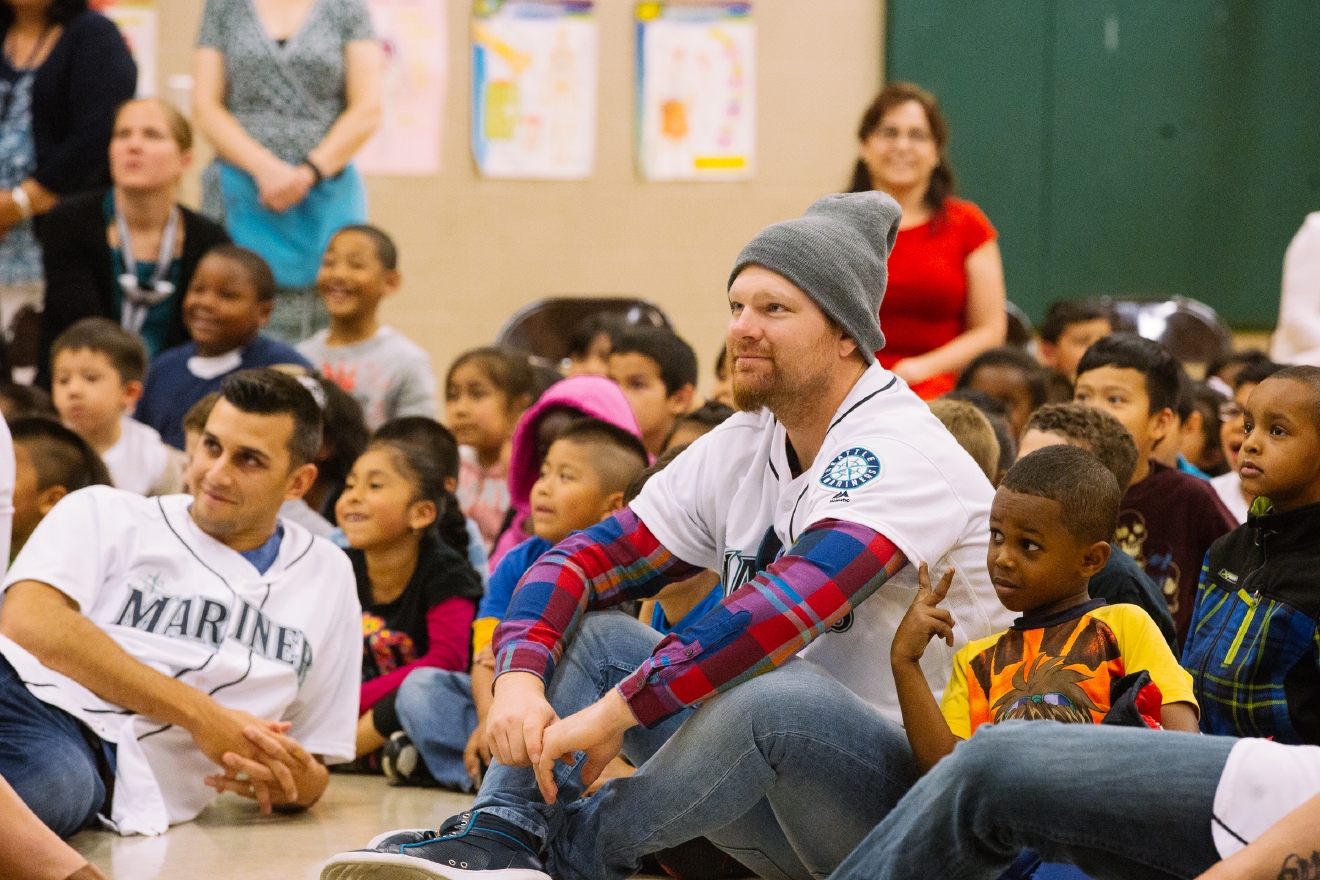 Robinson Cano and the Seattle Mariners visit Elementary School Kids ...