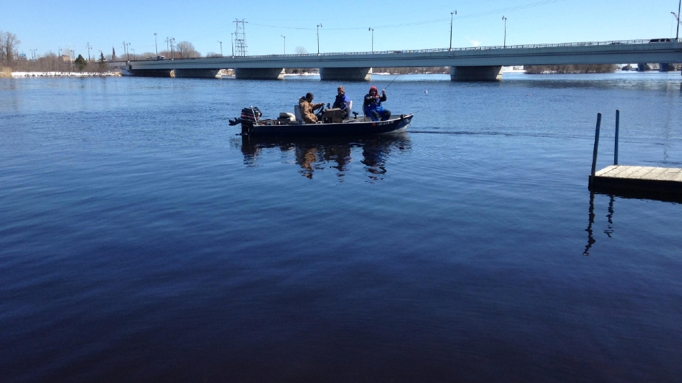 Walleye fishing on Menominee River in Marinette | WLUK