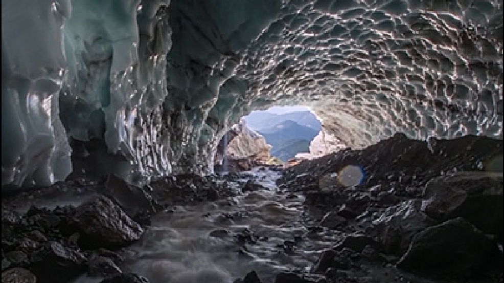 Inspiring video takes you inside the heart of Mt. Hood's expansive ice ...